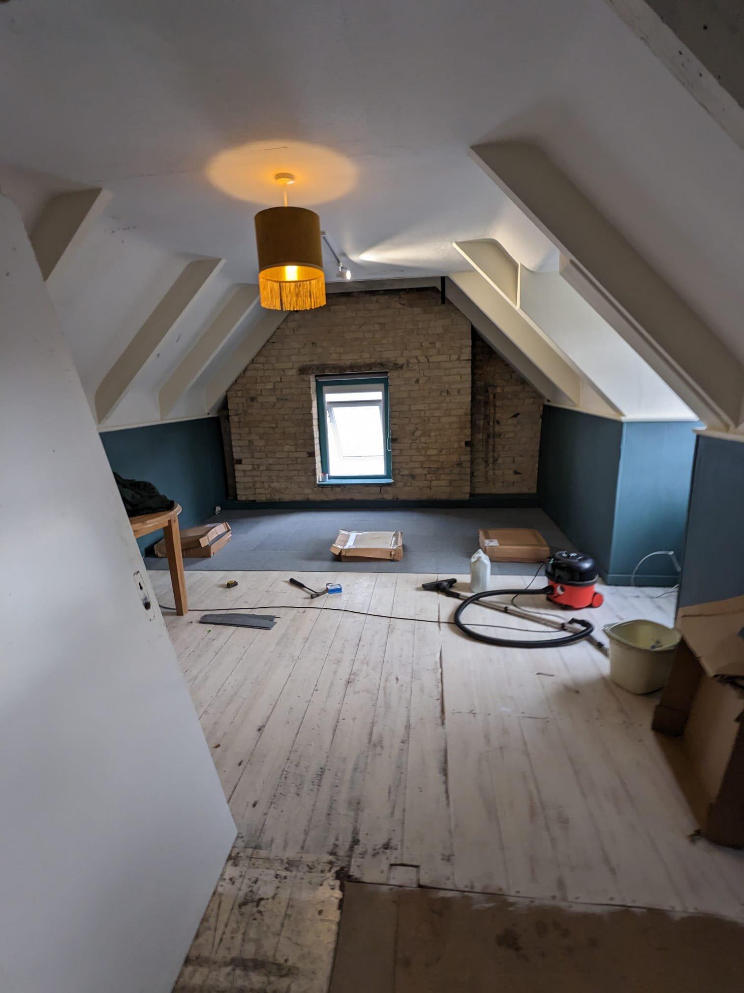 Typical Painter - Banstead, GB-ENG - Nextdoor