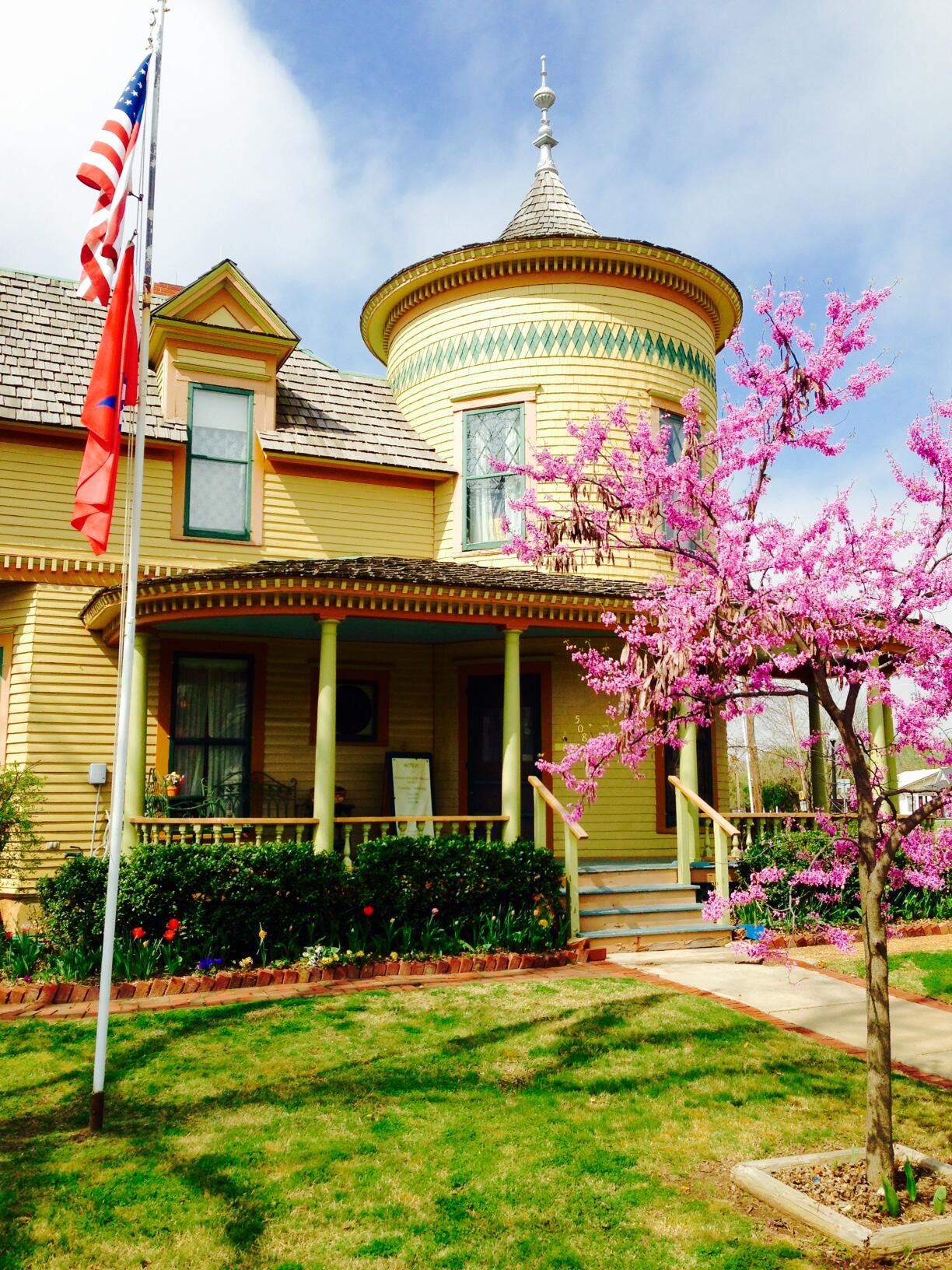 Moore-Lindsay Historical House Museum - Norman, OK - Nextdoor