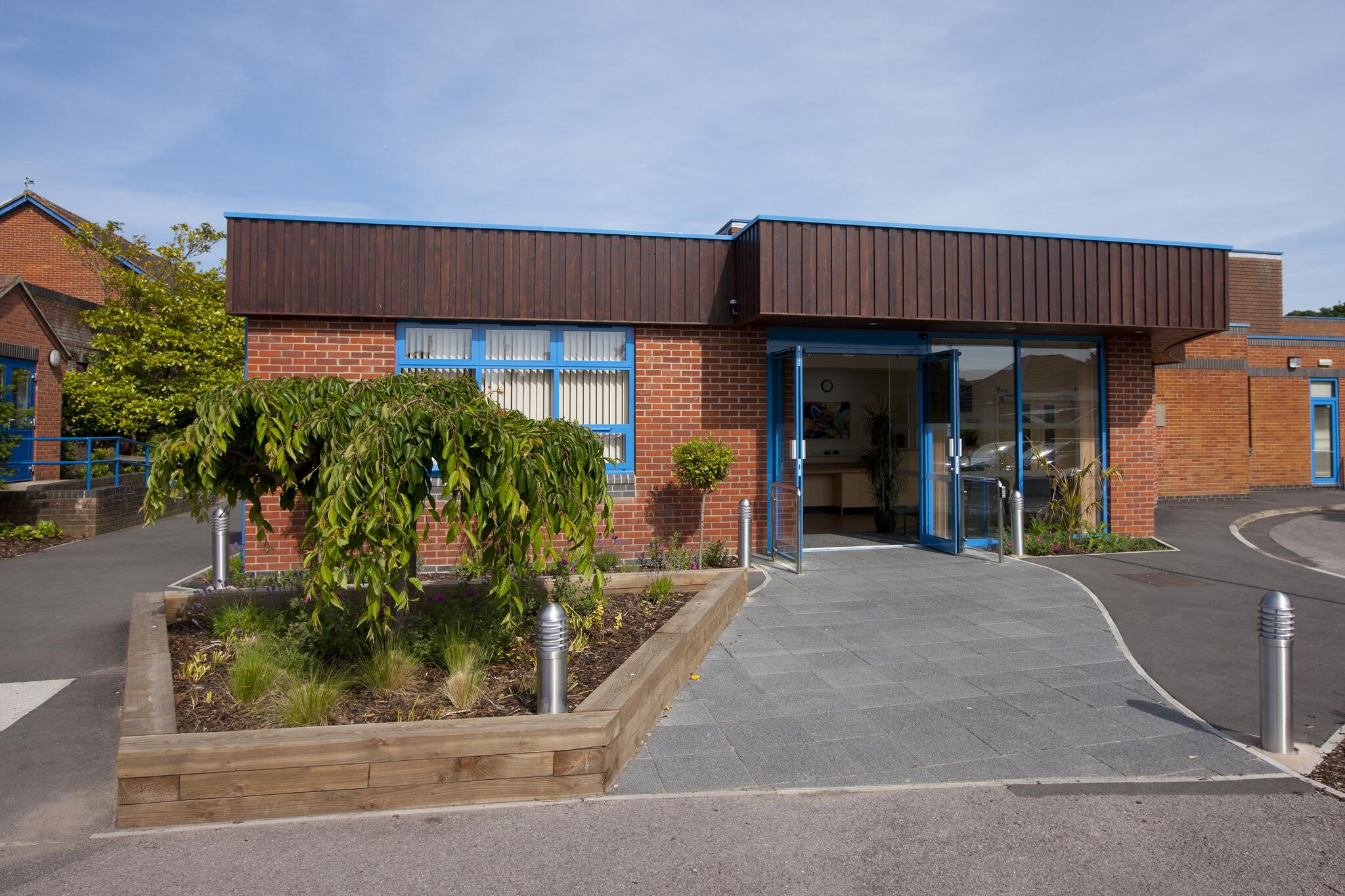 Twynham School & The Grange School - Christchurch, GB-ENG - Nextdoor