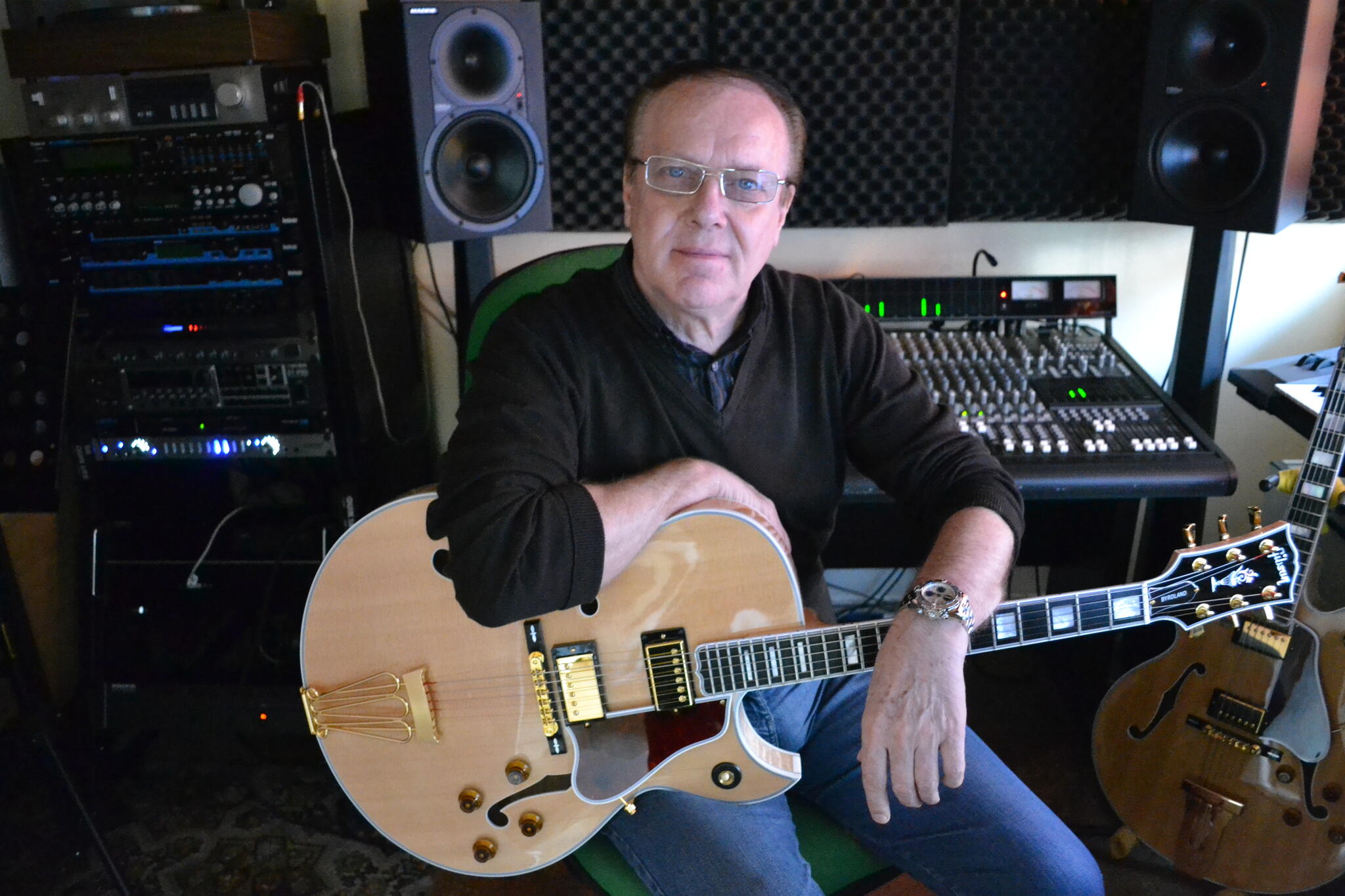 Joe Willis Guitar Lessons - Bury - Nextdoor