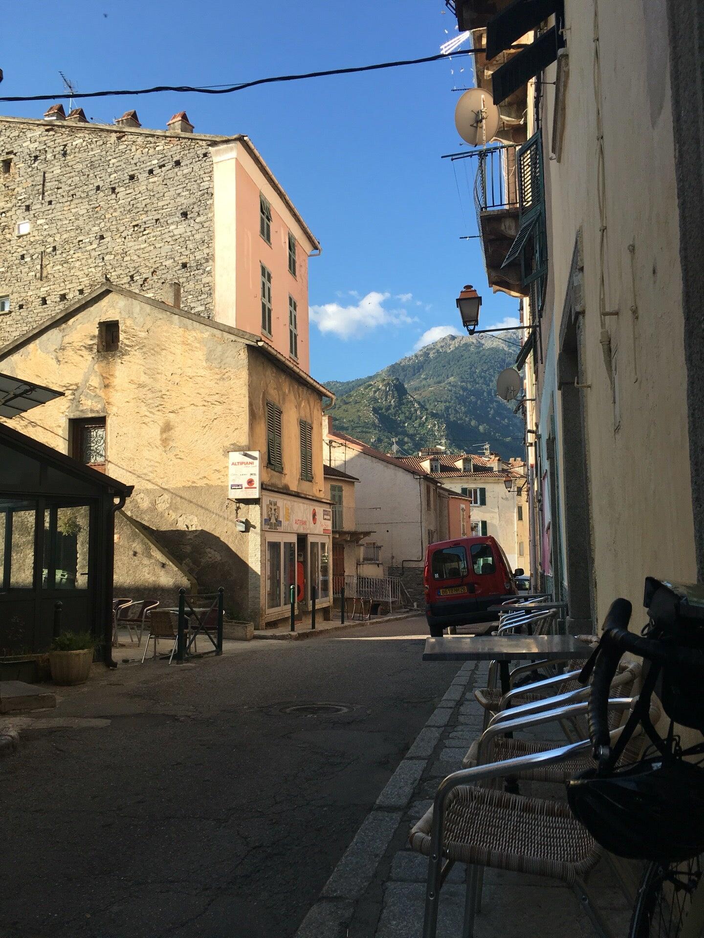 Cyrnéa Bar - Nextdoor