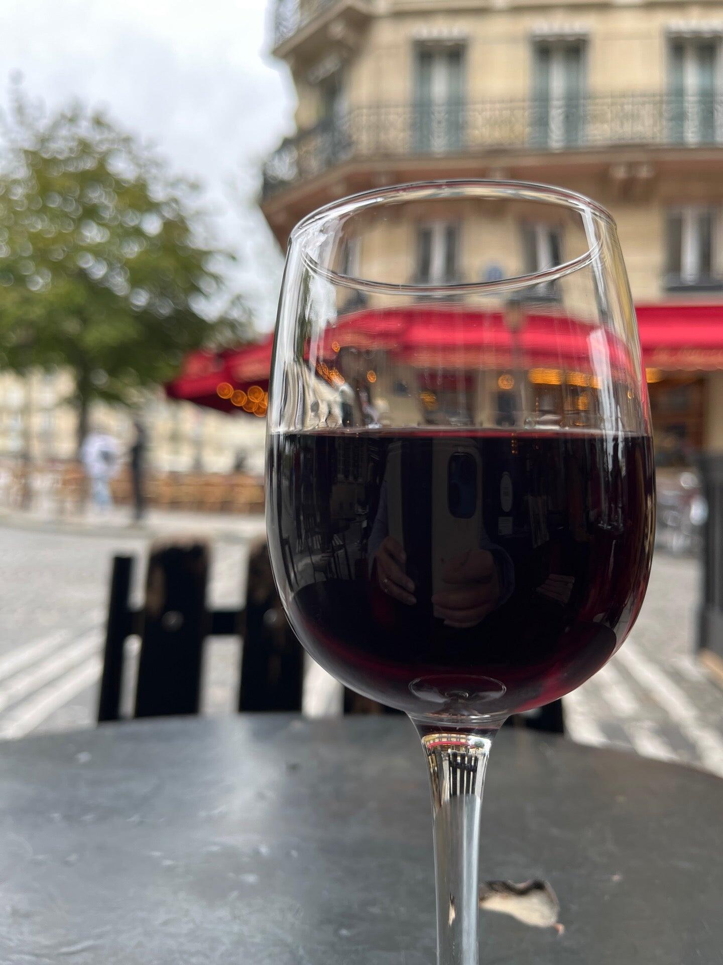 Le Saint Régis - Nextdoor