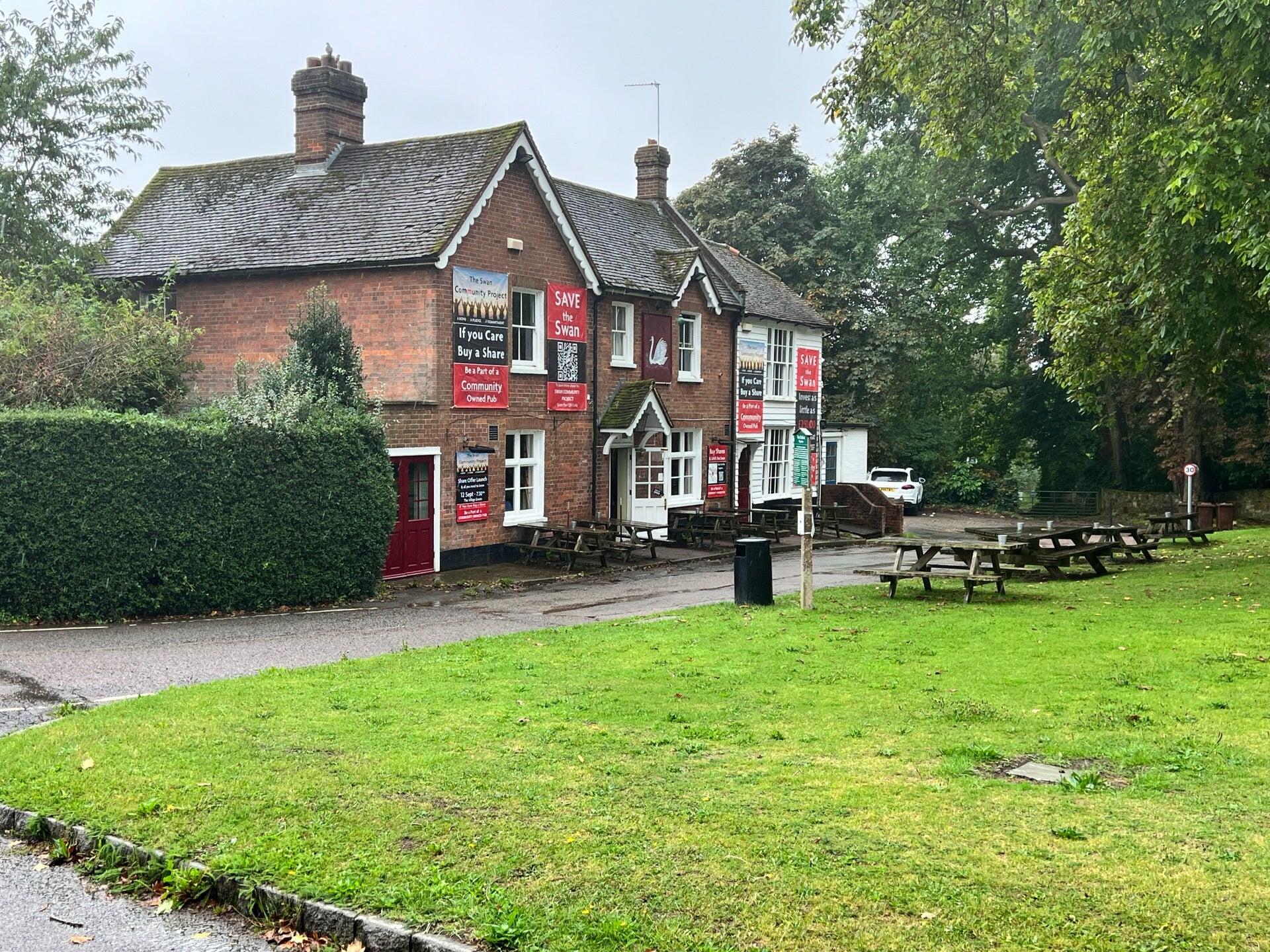 Swan on the Green - Nextdoor