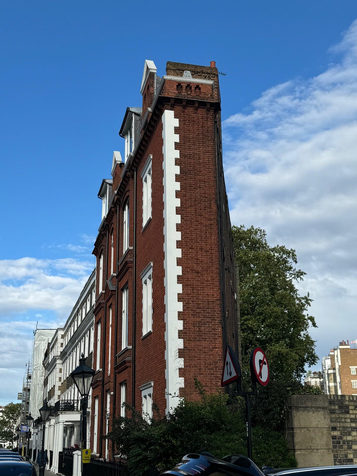 The Thin House - Queen's Gate - Nextdoor