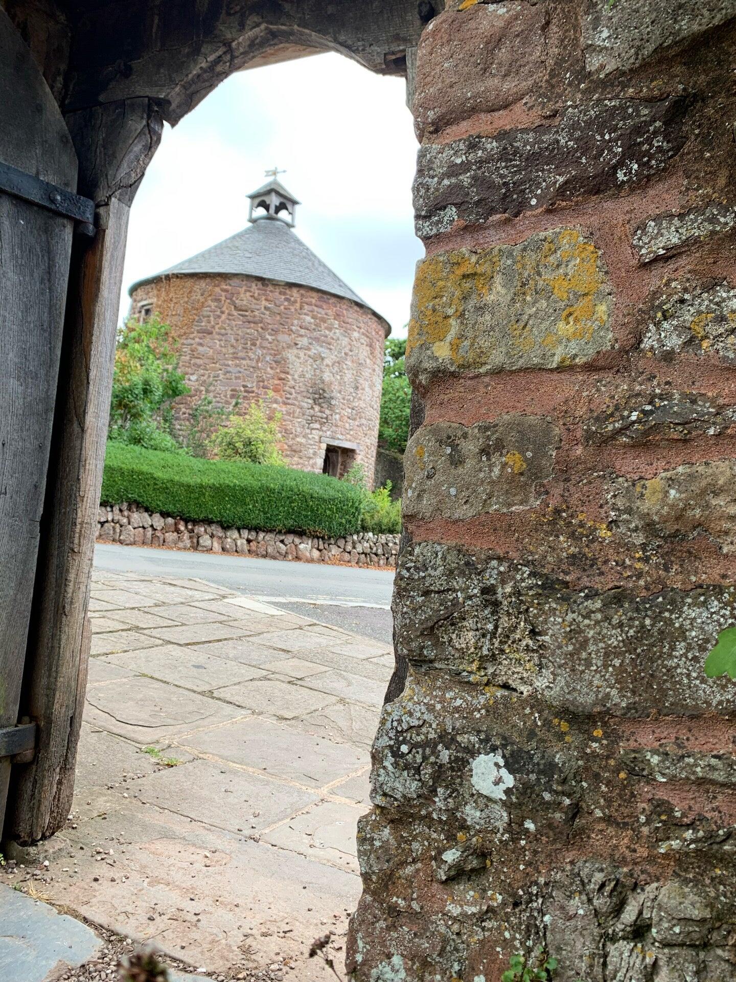 The Tithe Barn - Minehead - Nextdoor