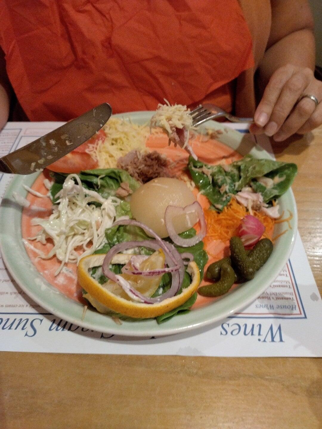 Tomassi's - Southend-on-Sea, England - Nextdoor