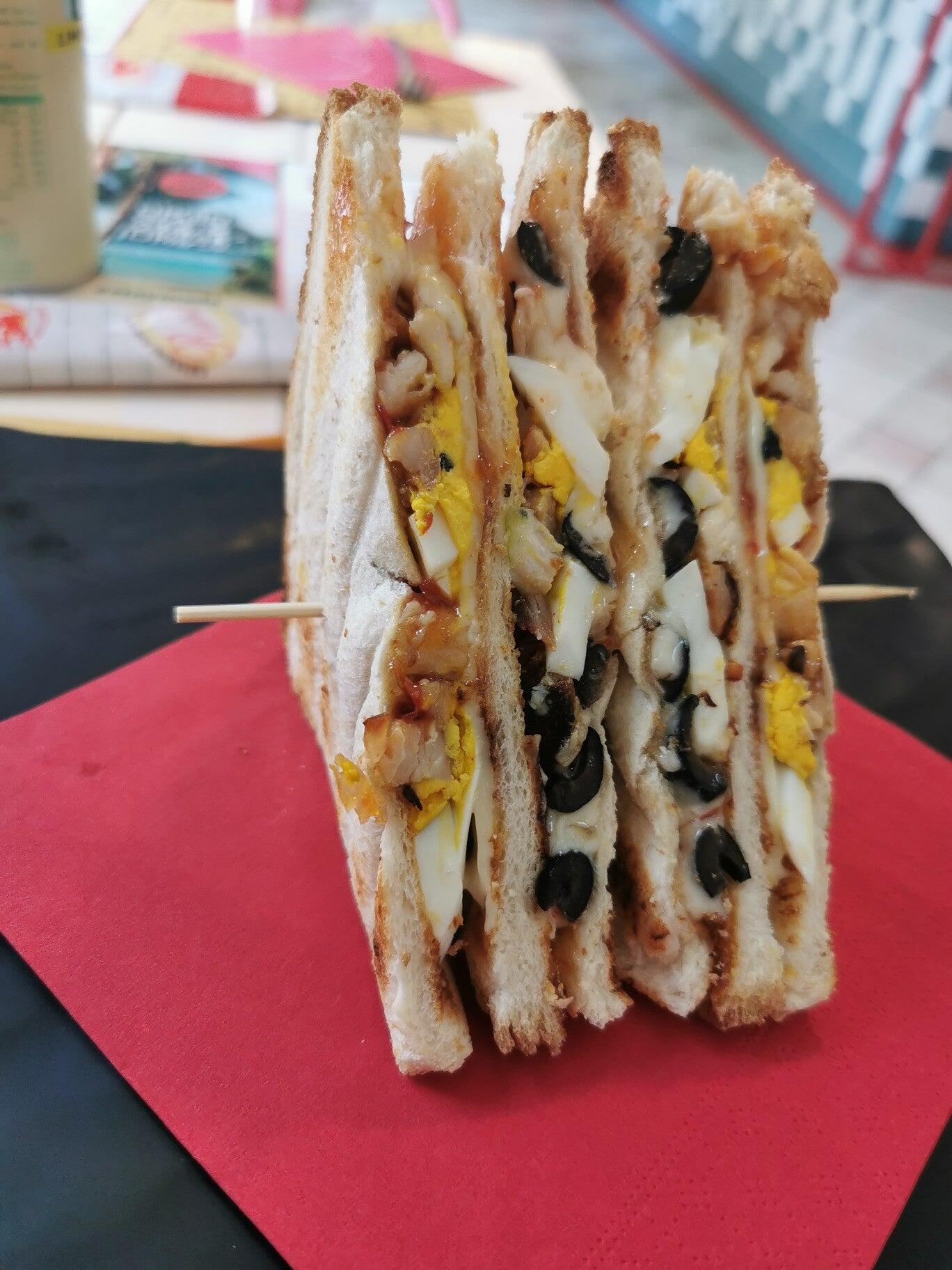 Mada Poke & Bar - Nextdoor