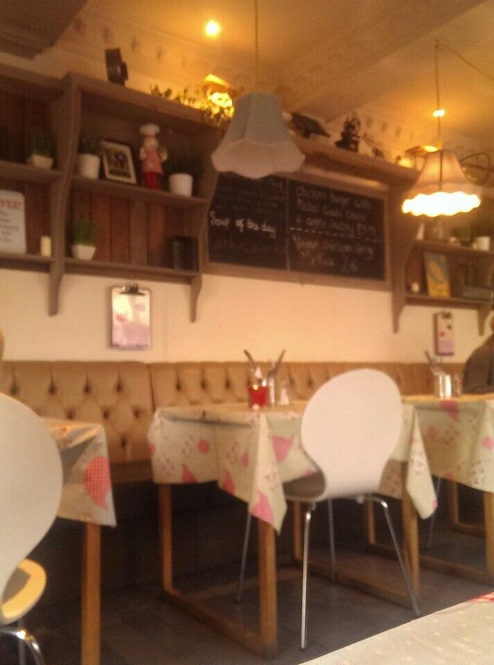 Little Yellow Pig - Chester - Nextdoor