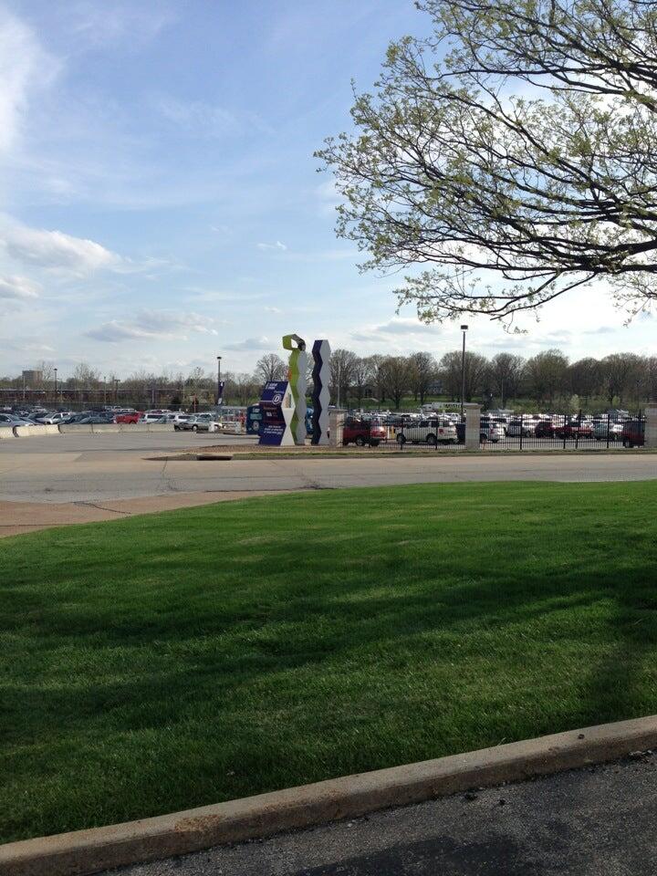 St Louis Lambert International Airport - Lot D - Bridgeton, MO - Nextdoor