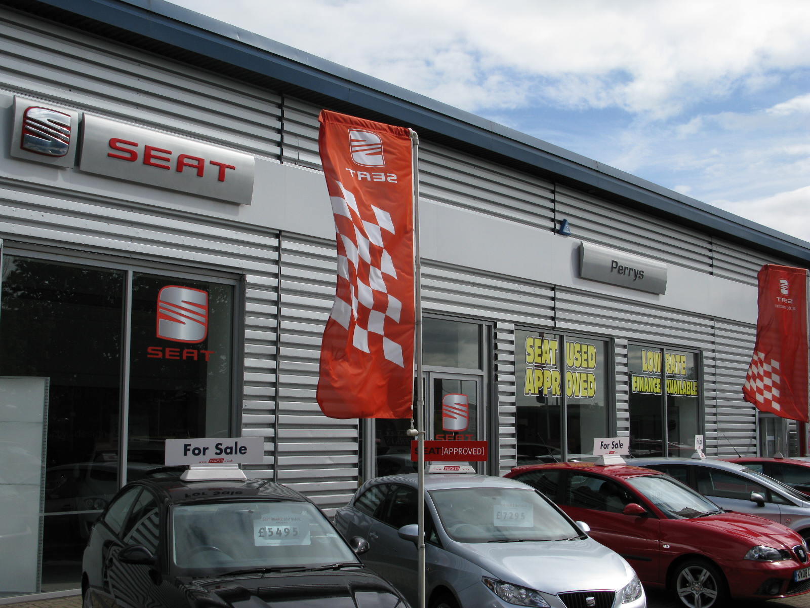 Perrys Aylesbury SEAT - Aylesbury - Nextdoor