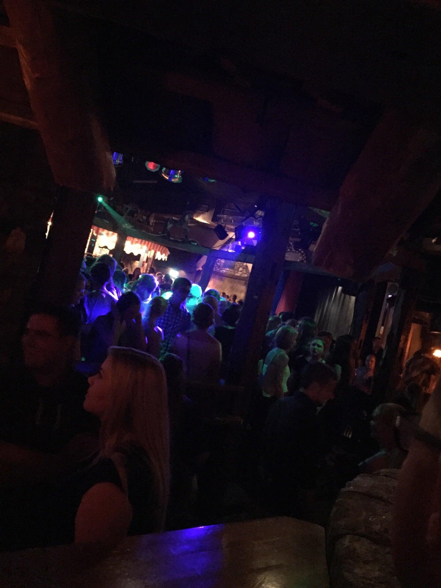 Aura der Partytempel - Nextdoor