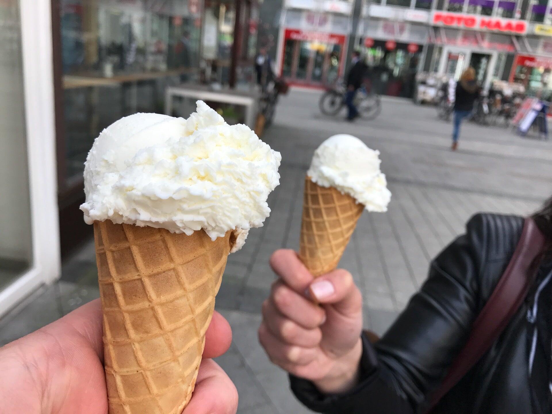 Massimo's Eiscafé - Nextdoor