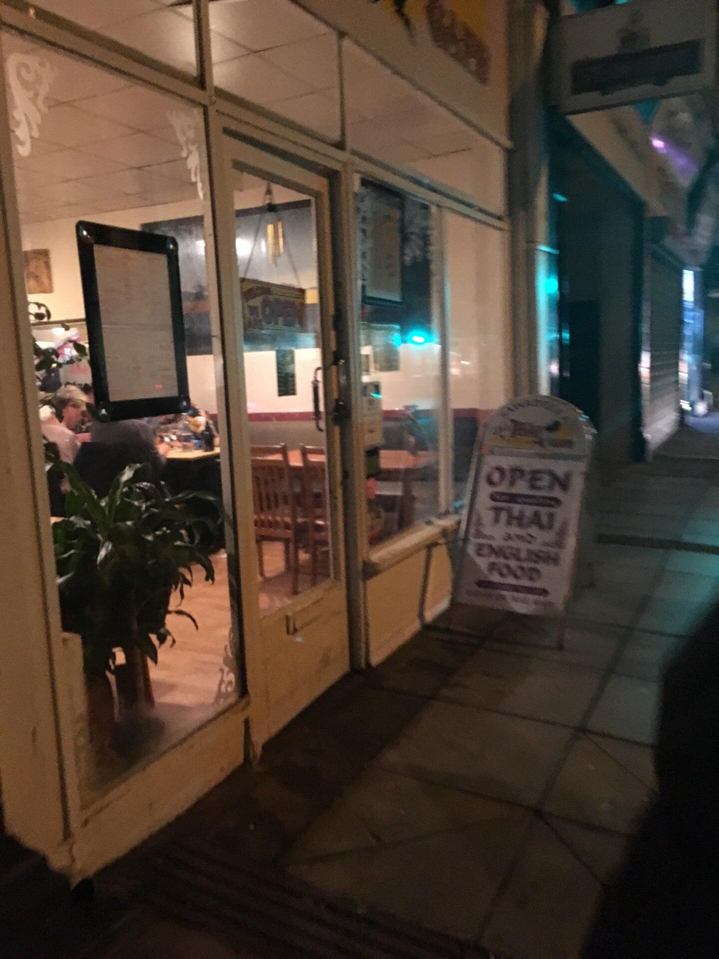 Lin's Thai Cafe - Southsea - Nextdoor