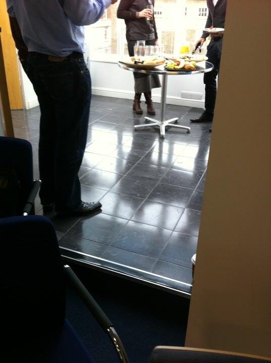 Mgomd - London - Nextdoor