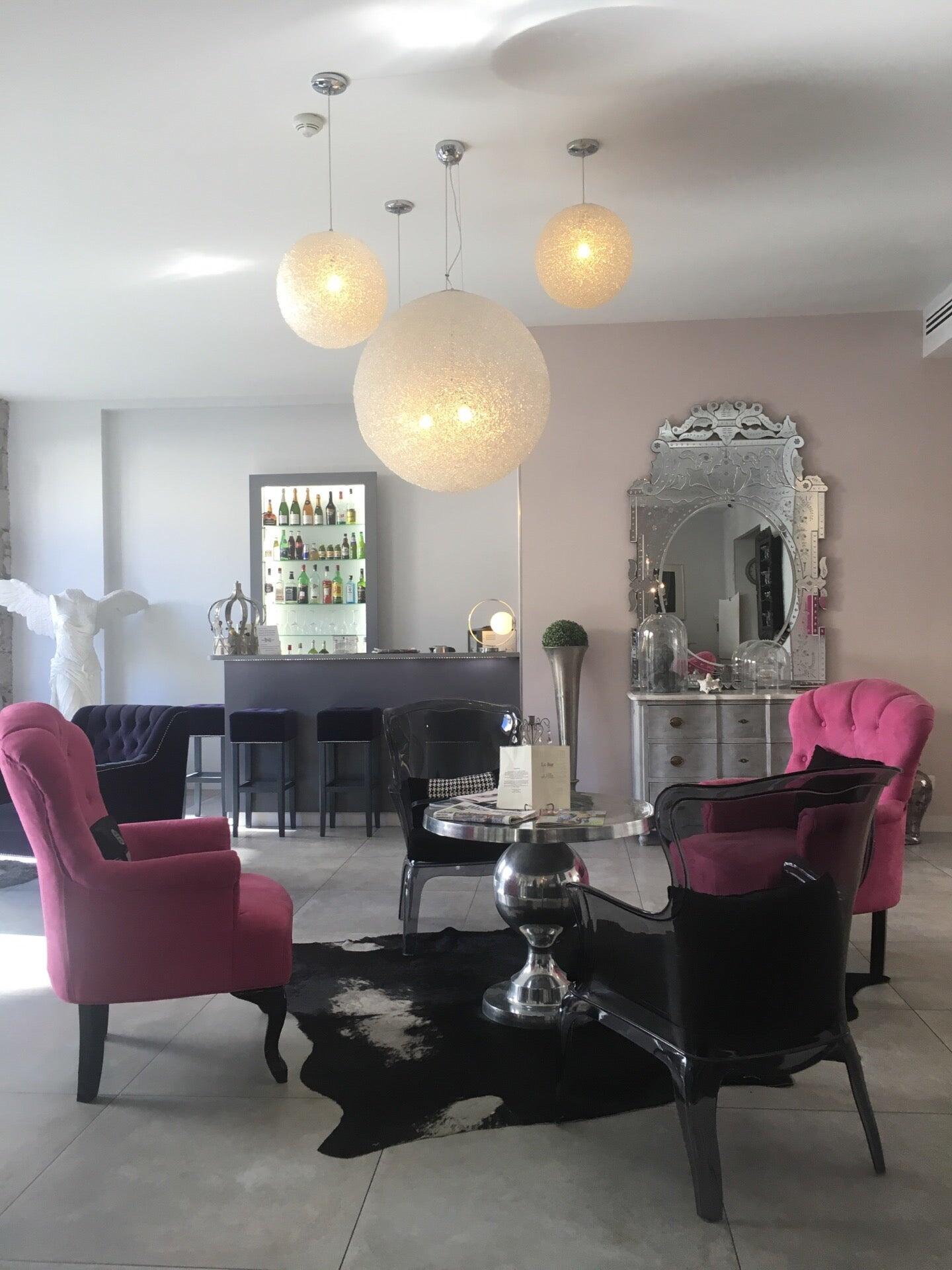 Hôtel Victor Hugo Nice - Nextdoor