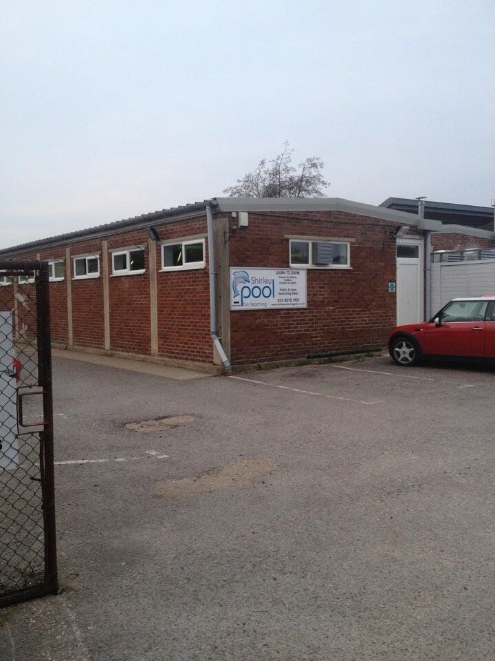 Shirley Swimming Pool - Southampton - Nextdoor