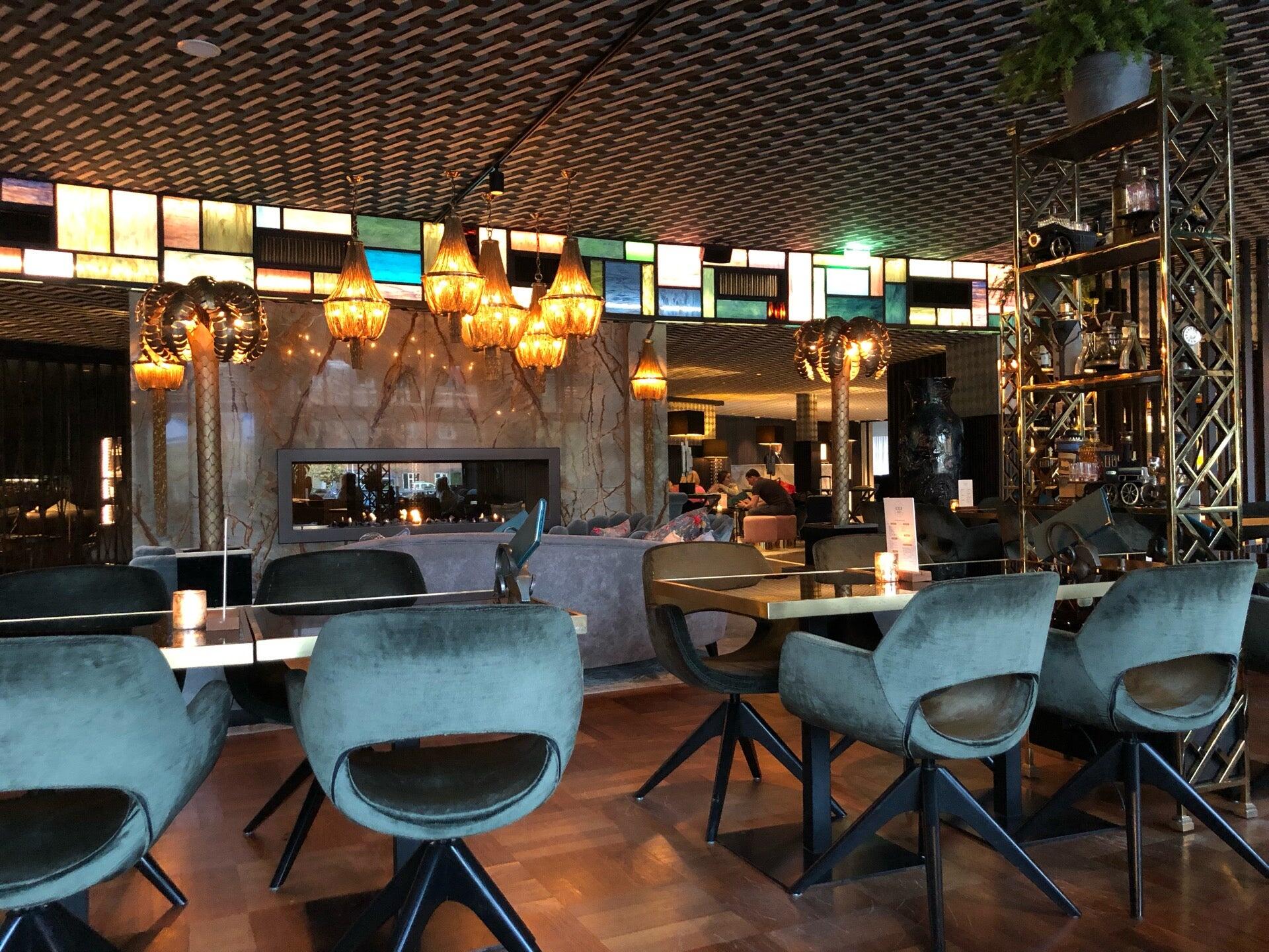 Cigar Lounge Hotel Apollo - Nextdoor