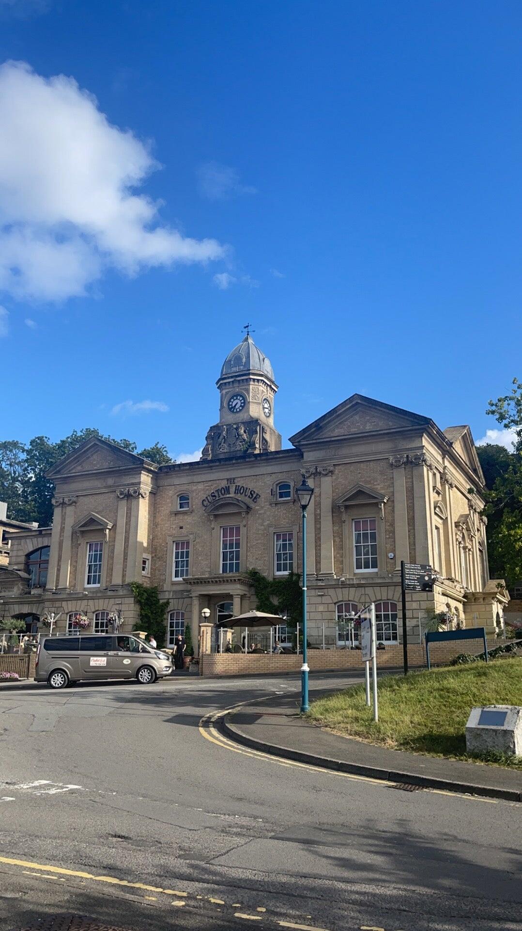 The Old Custom House - Penarth - Nextdoor