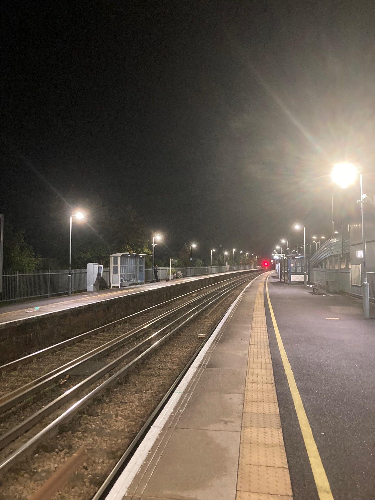 Farnham Rail Station - Farnham - Nextdoor