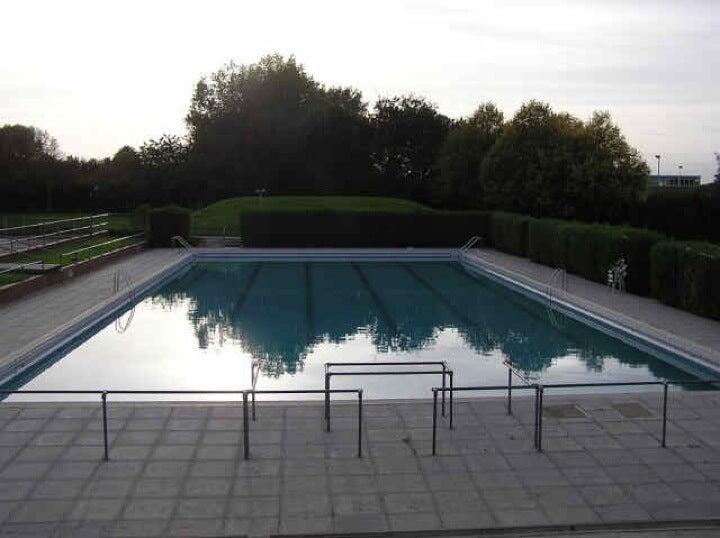 Wolverton Outdoor Swimming Pool - Wolverton - Nextdoor