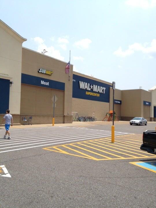 Walmart Supercenter Subway