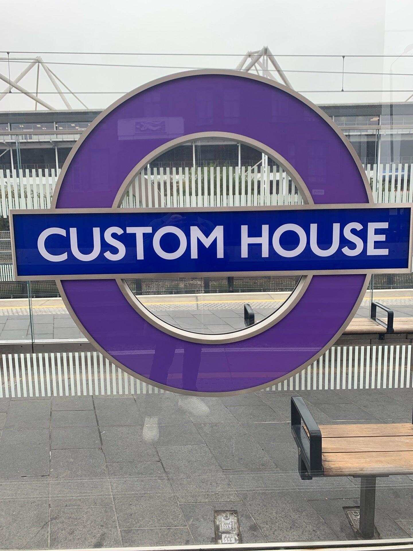 Custom House Railway Station - London - Nextdoor