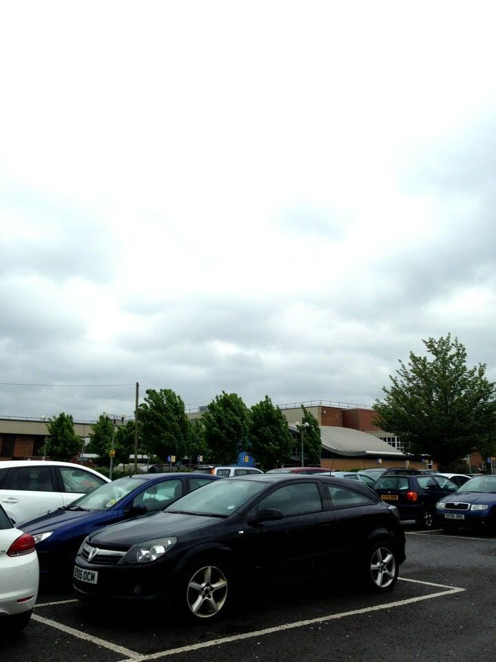 Fleming Park Leisure Centre - Eastleigh - Nextdoor