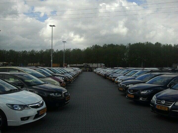 Auto- en Motorhandel Van Pelt BV - Nextdoor