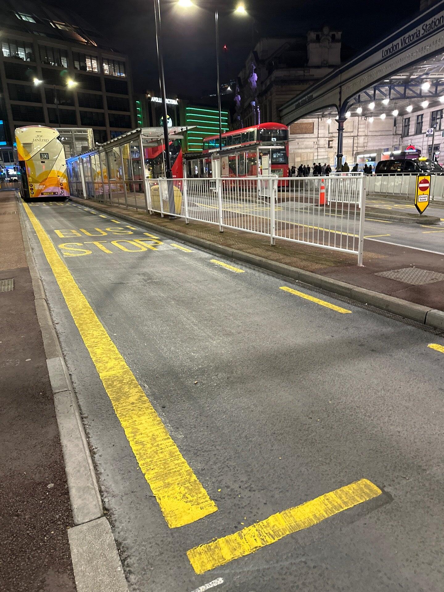 Victoria Bus Station - London - Nextdoor