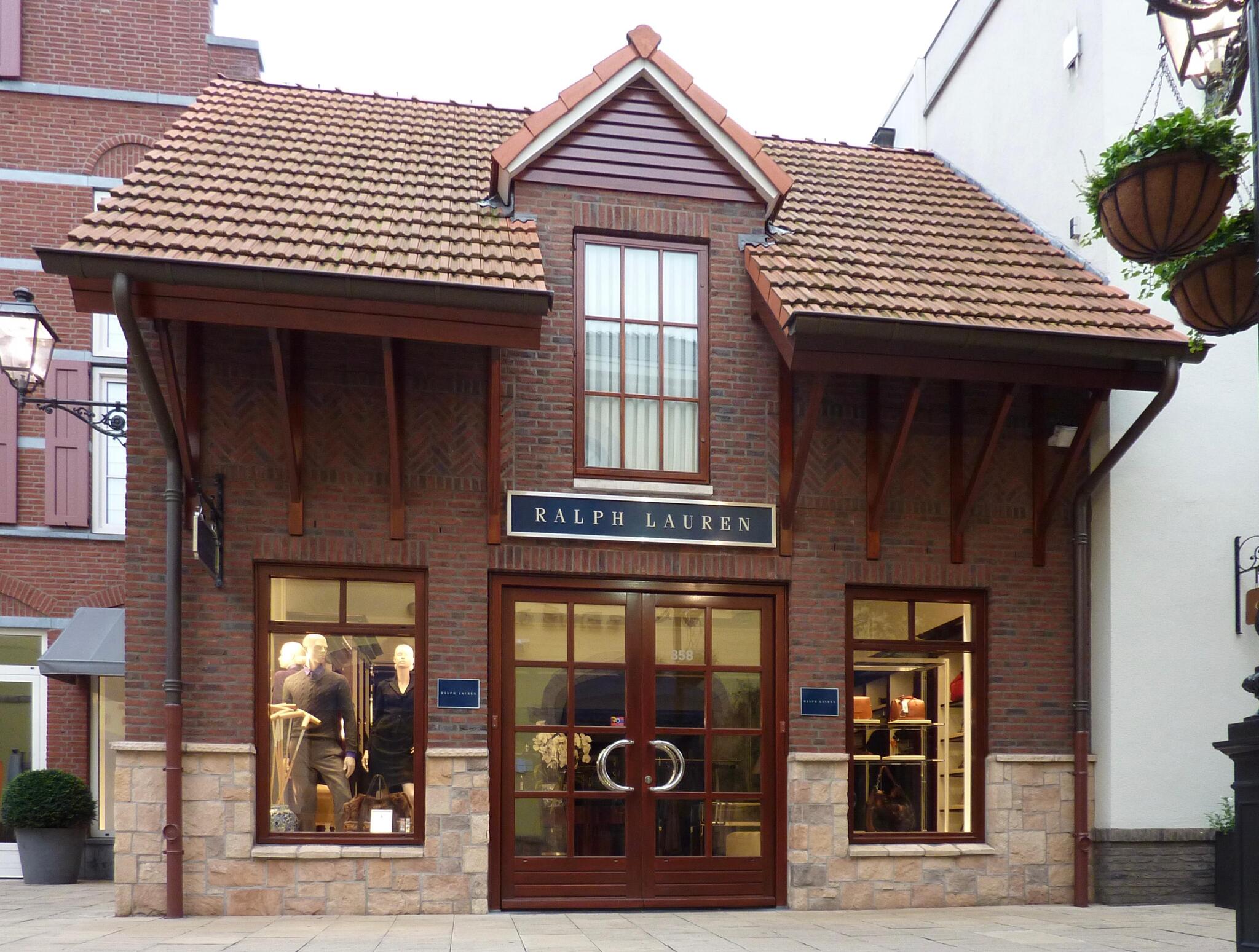 Ralph Lauren Luxury Outlet Store Roermond - Nextdoor