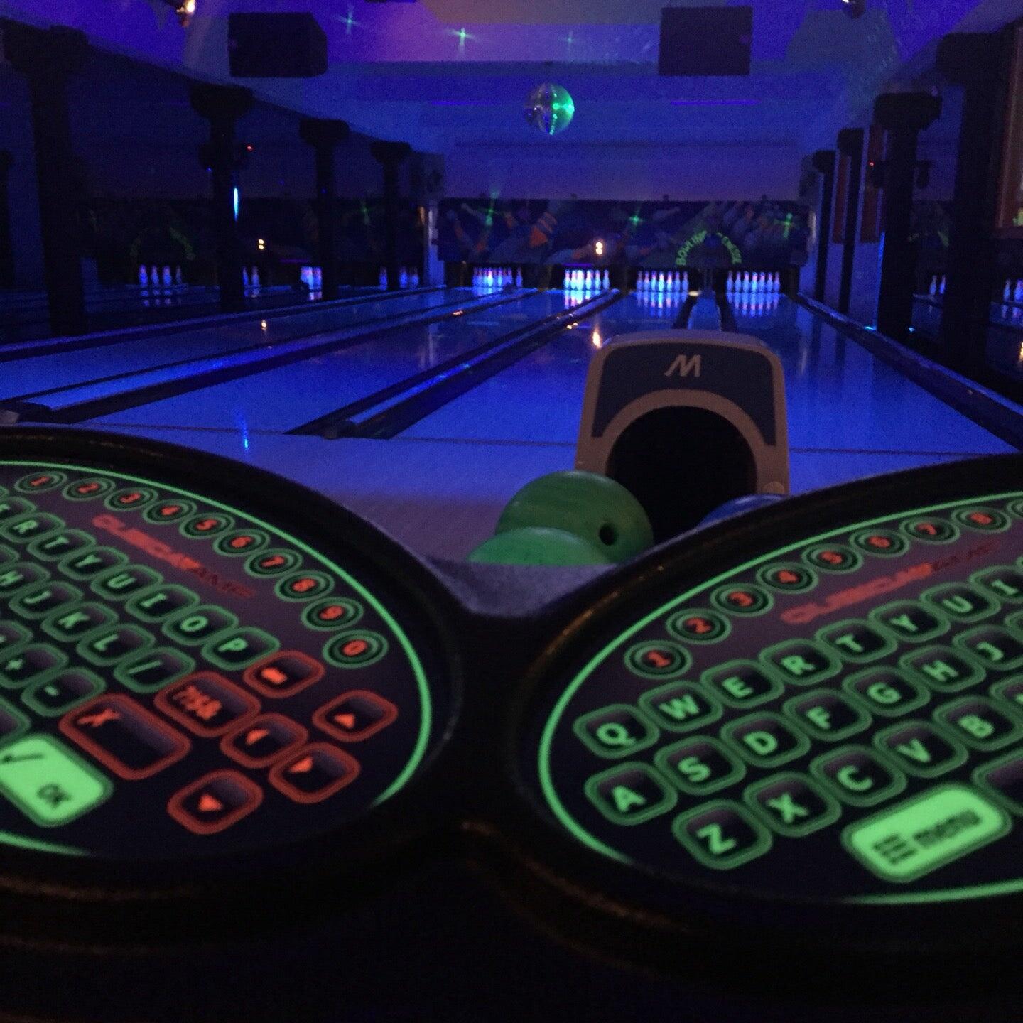 VinnieZ Bowling - Pool - Steakhouse - Nextdoor