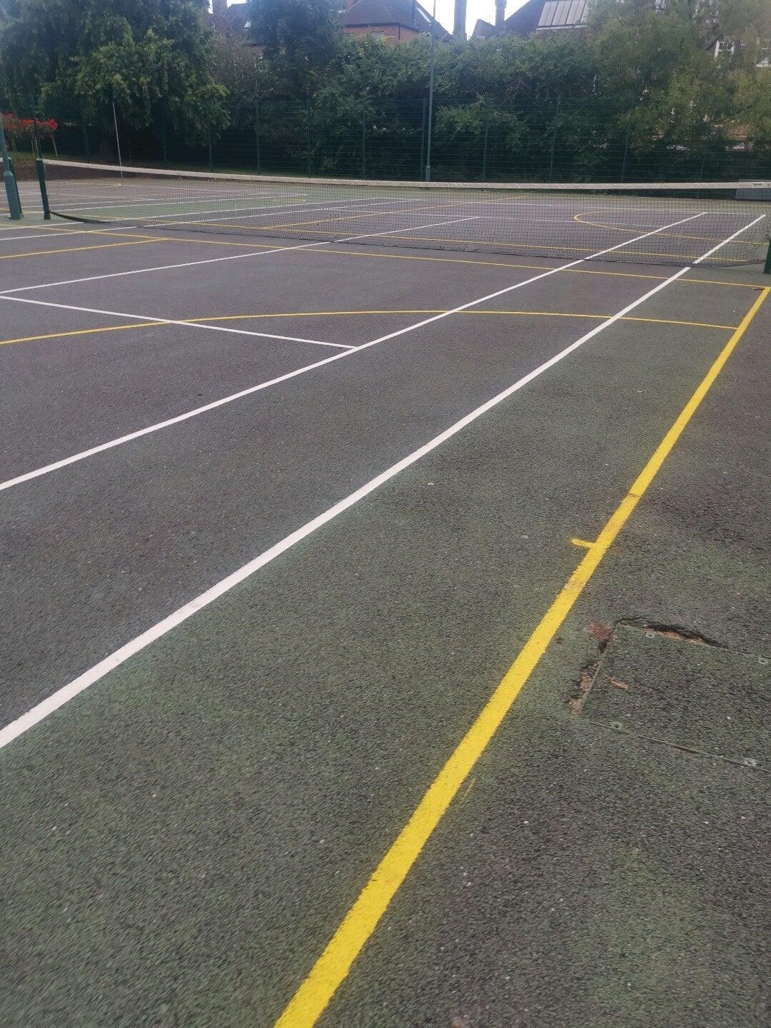 Holland Park Tennis Court - London - Nextdoor