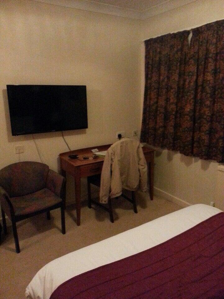 Almondsbury Interchange Hotel - Almondsbury - Nextdoor