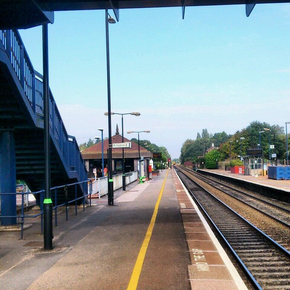Widney Manor Railway Station - Solihull - Nextdoor
