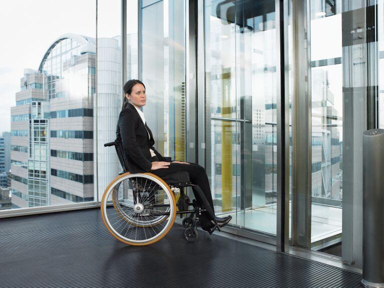 Service Lift - Como - Nextdoor