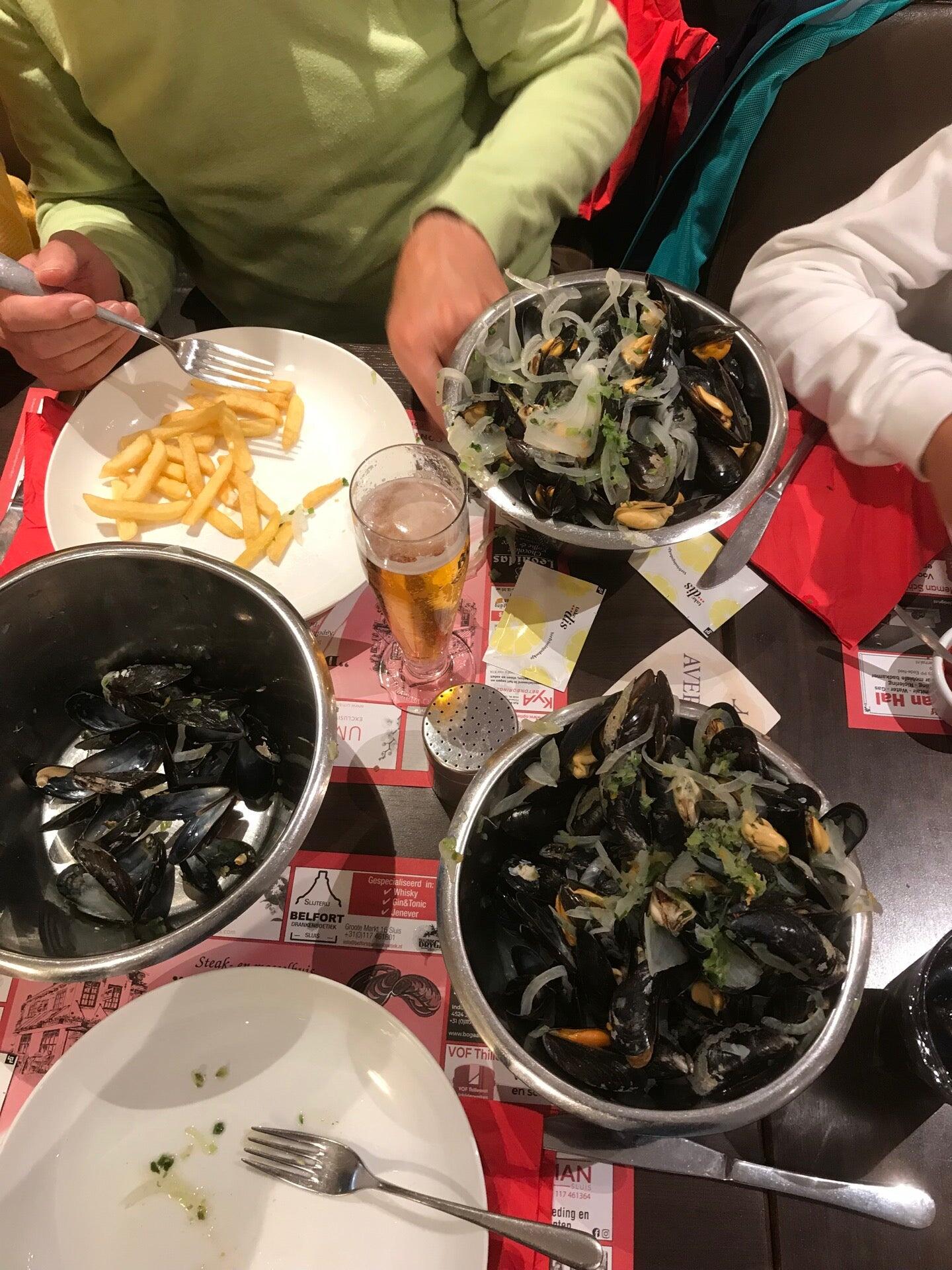 Corner De - Nextdoor