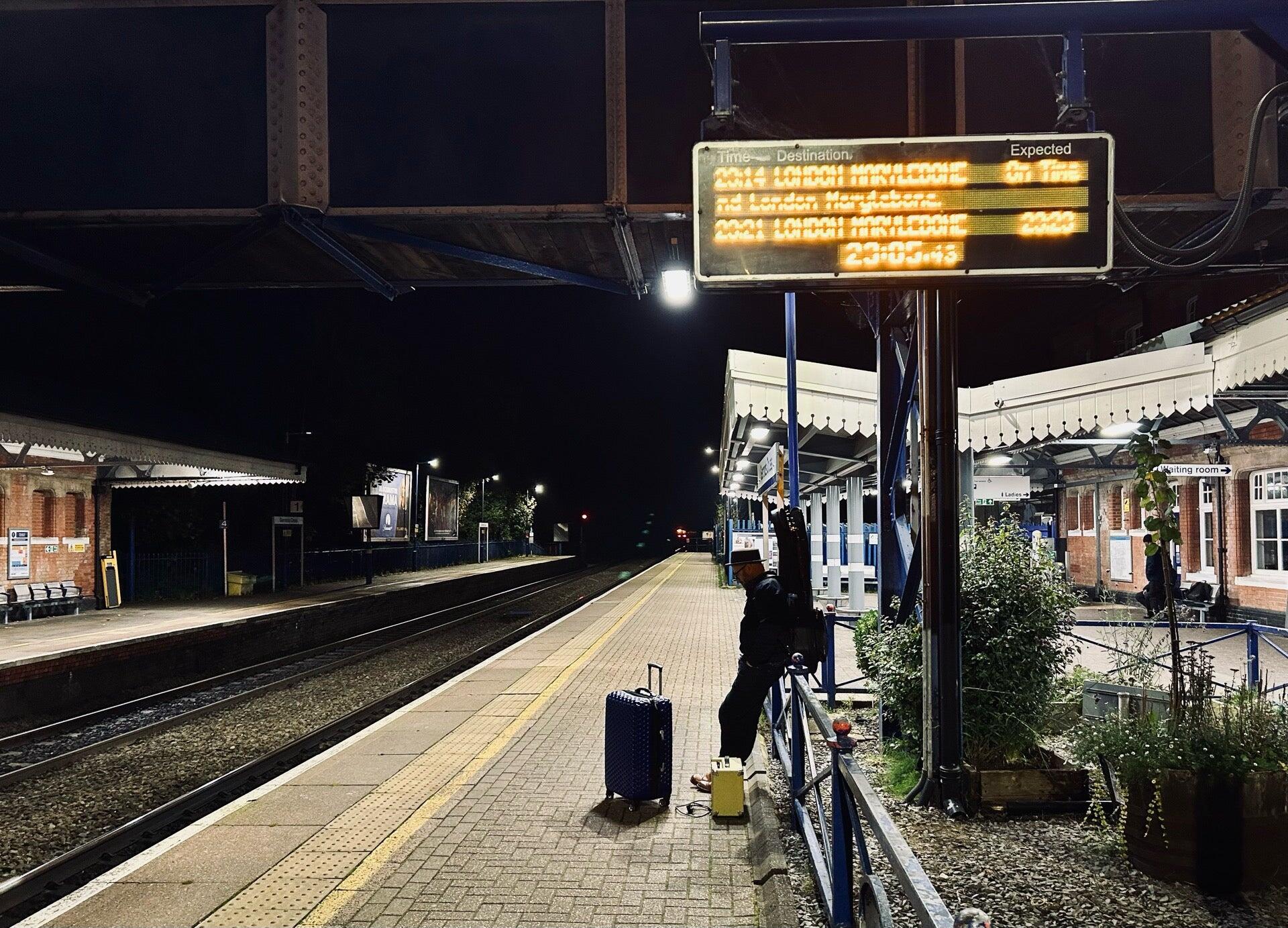 Gerrards Cross railway station - Gerrard's Cross - Nextdoor