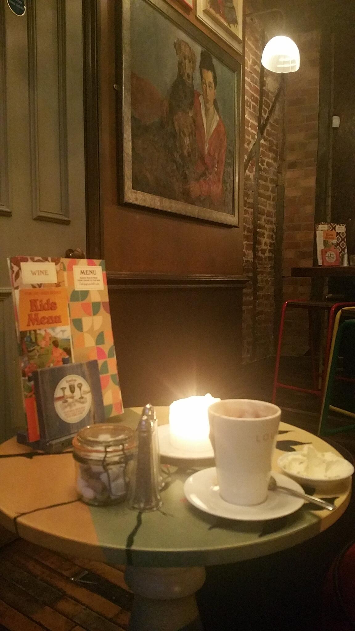 Edmundo Lounge - Bury St. Edmunds - Nextdoor