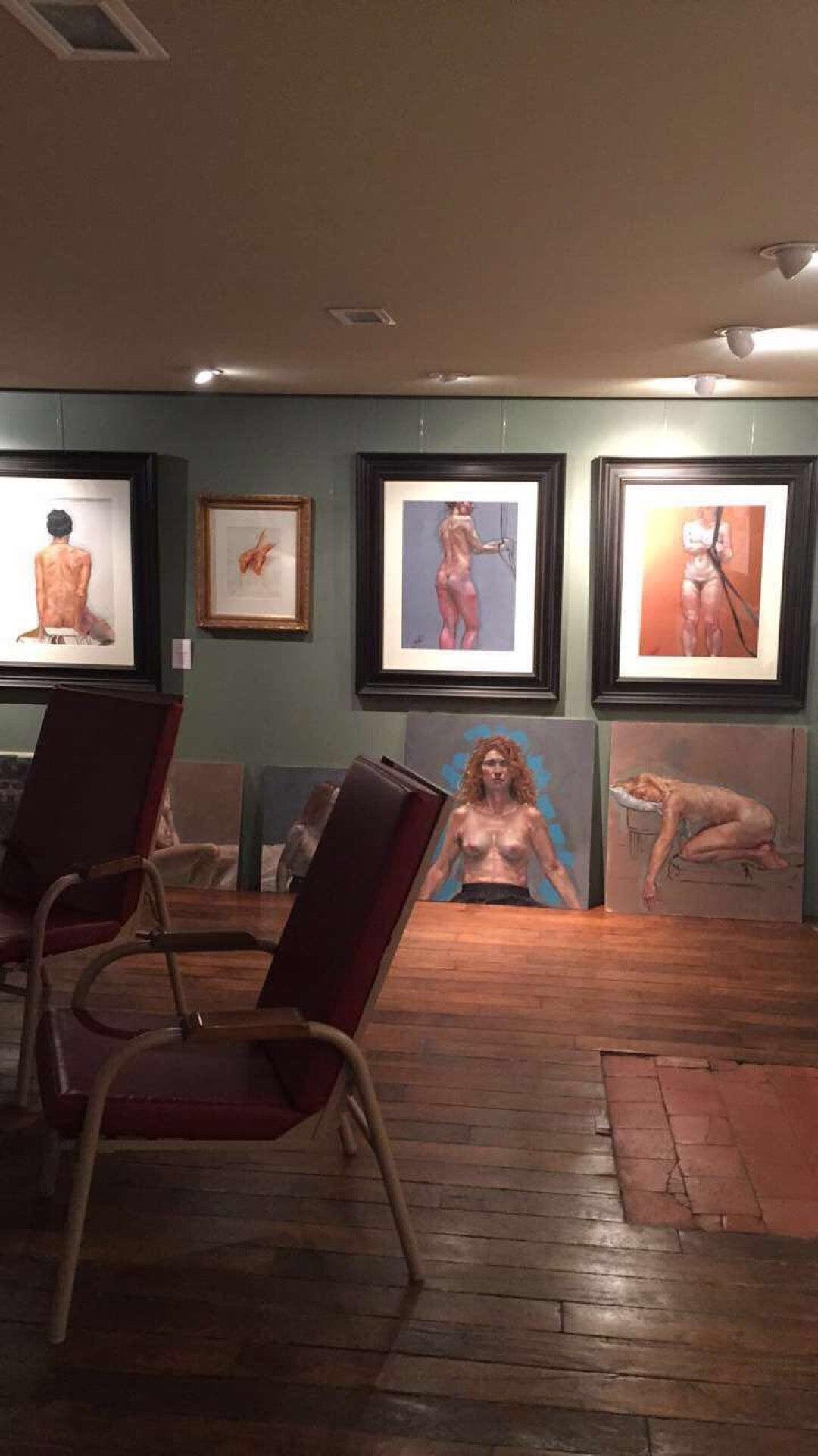 Laurence Esnol Gallery - Nextdoor