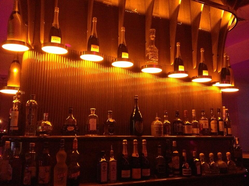 Two Paris - Nextdoor