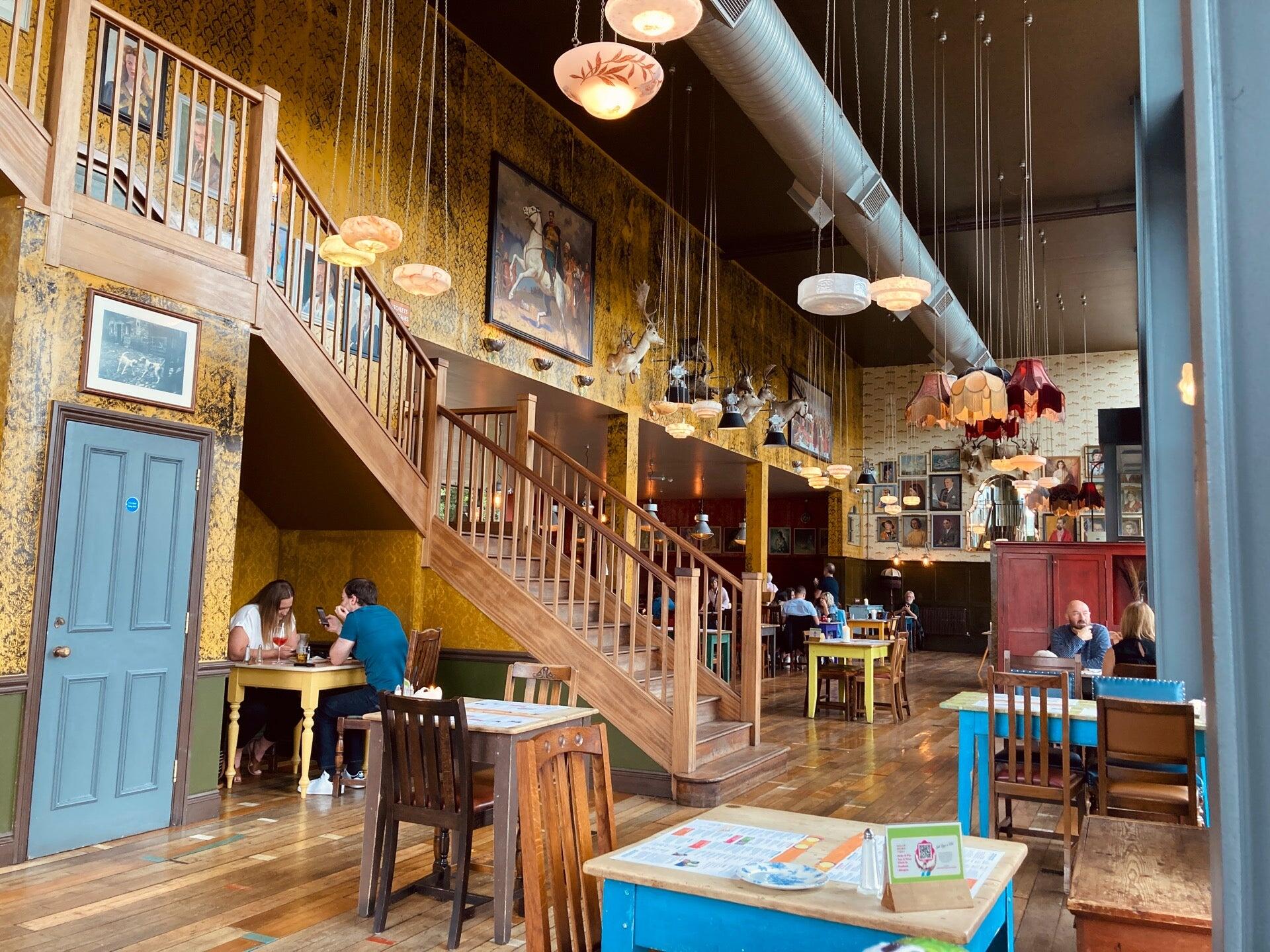 Pico Lounge - Glossop - Nextdoor