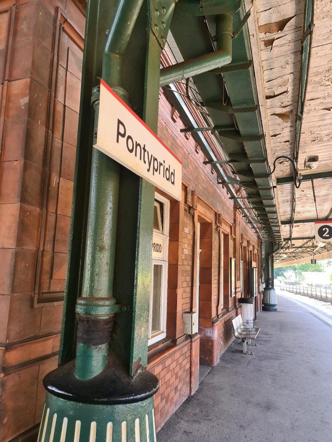 Pontypridd Railway Station - Pontypridd - Nextdoor