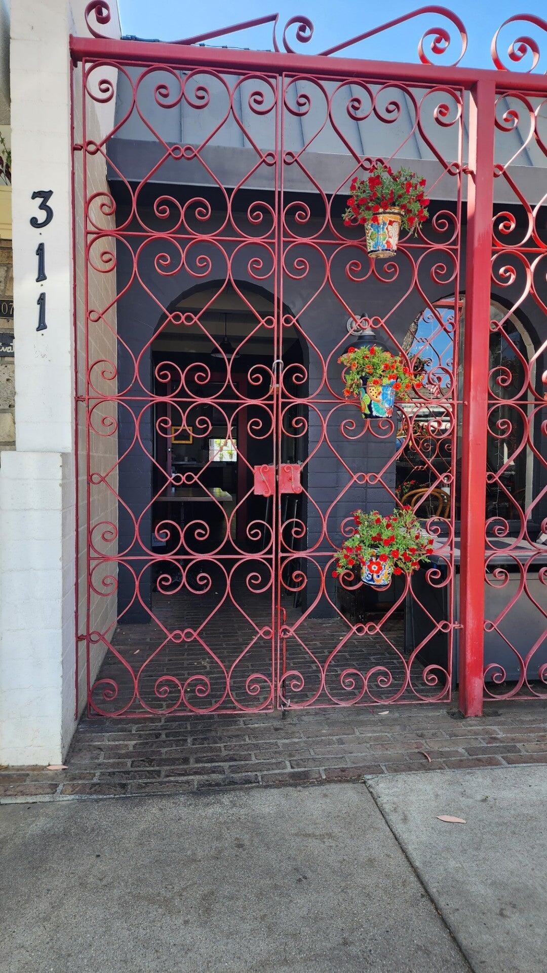 Royal Hen - Newport Beach, CA - Nextdoor