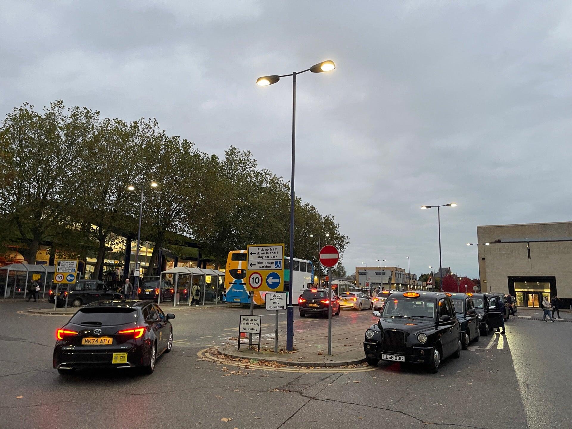 Oxford Railway Station - Oxford - Nextdoor