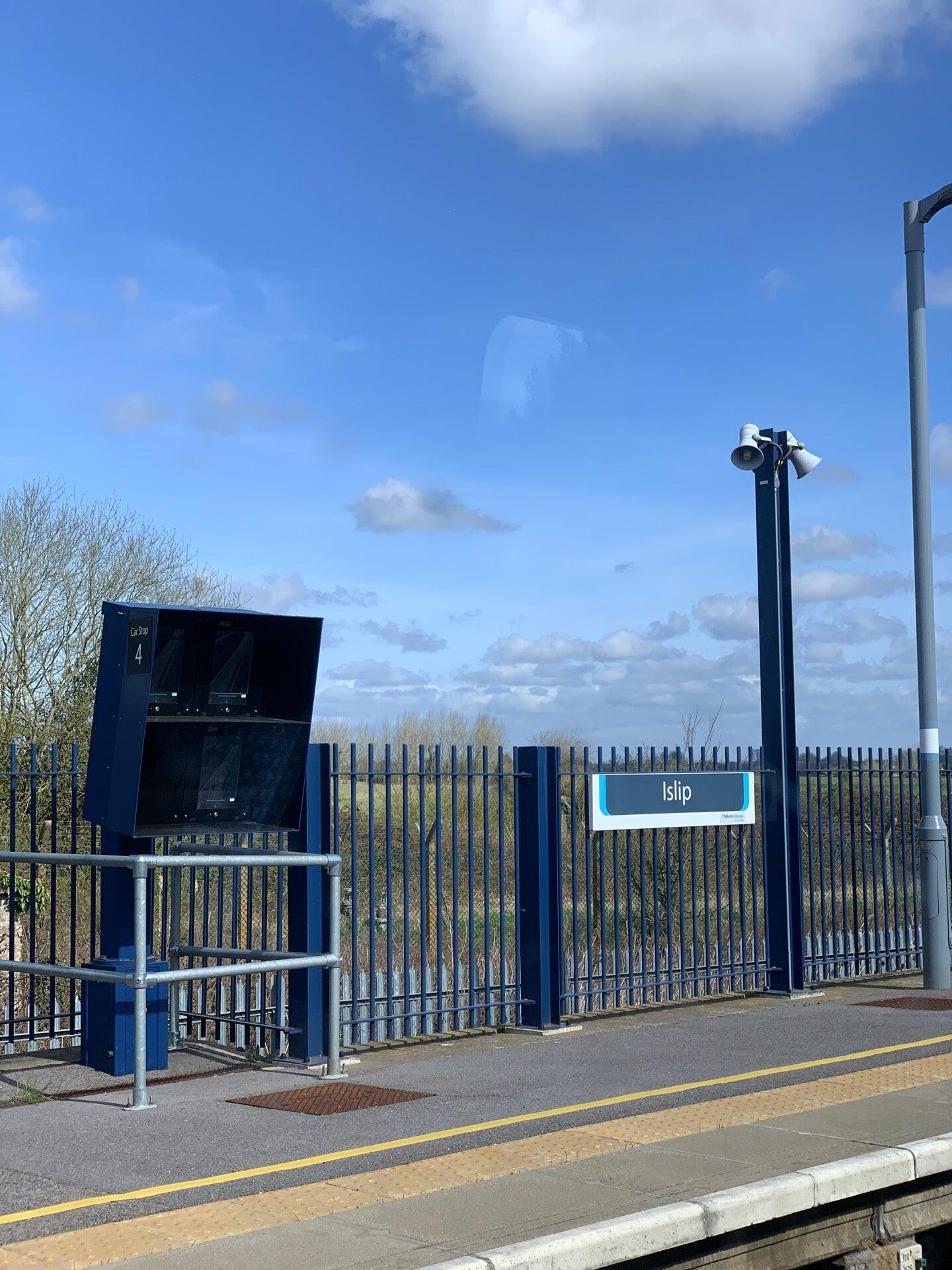 Islip Railway Station - Islip - Nextdoor