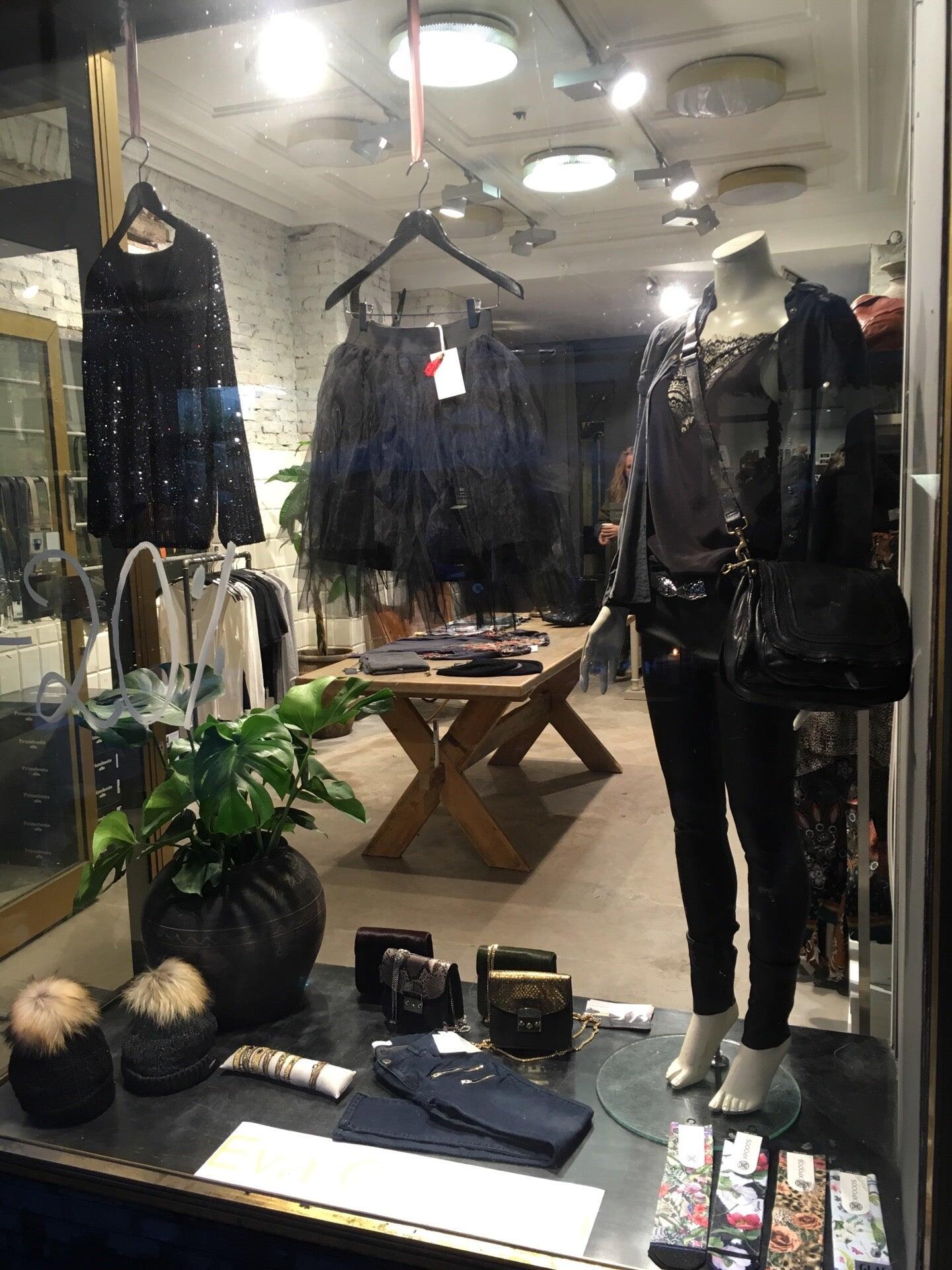 Eva Go Diva - Nextdoor