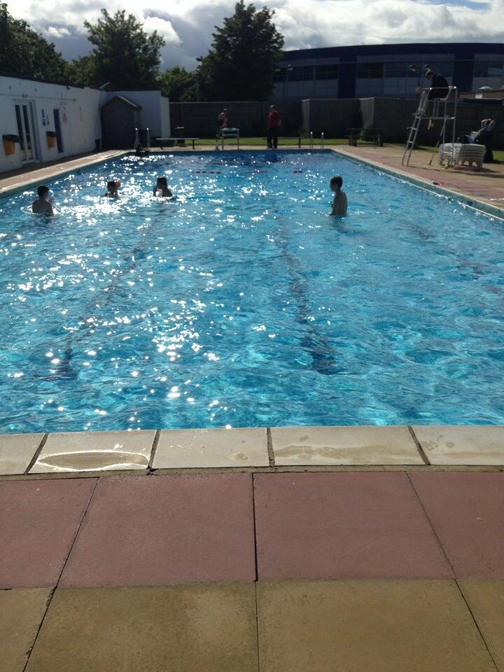 Woodstock Open Air Swimming Pool - Woodstock - Nextdoor