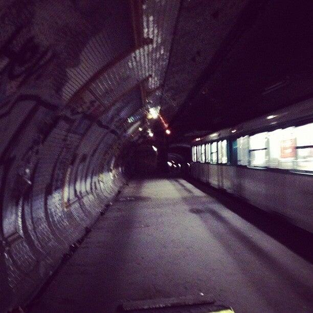 Métro Croix-Rouge - Nextdoor