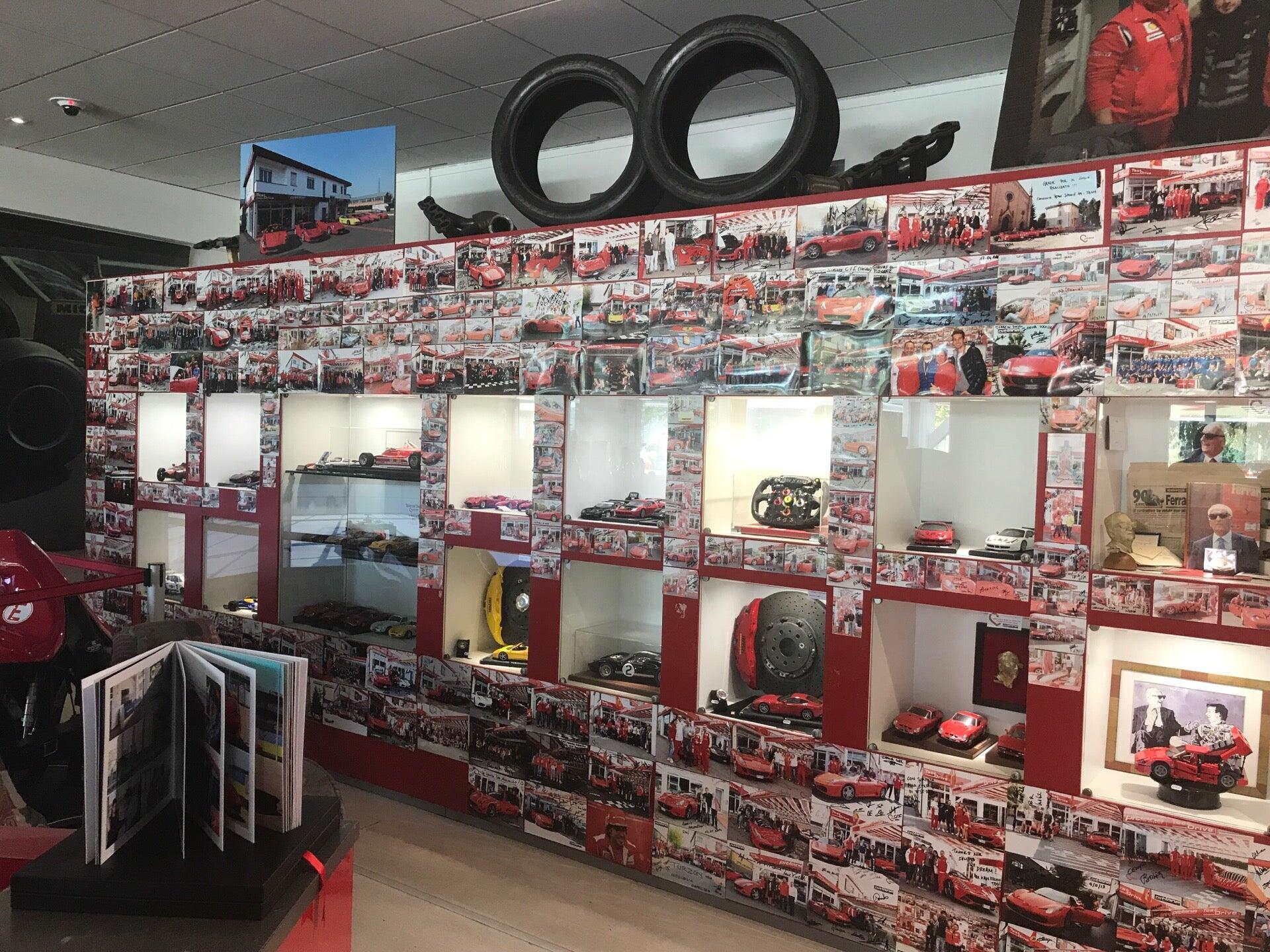 Pit Lane Red Passion - Nextdoor