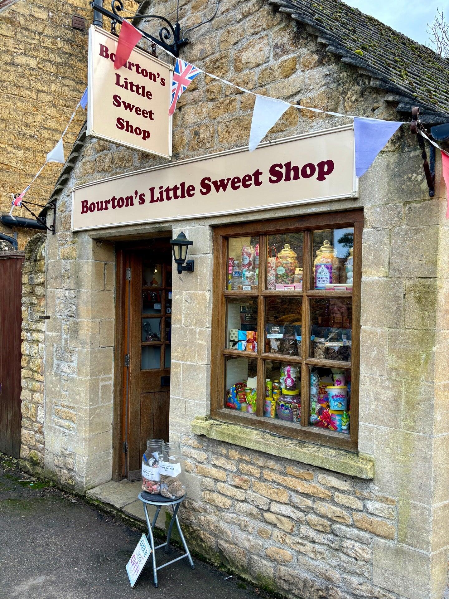 Garlands Little Sweet Shop - Bourton on the Water - Nextdoor